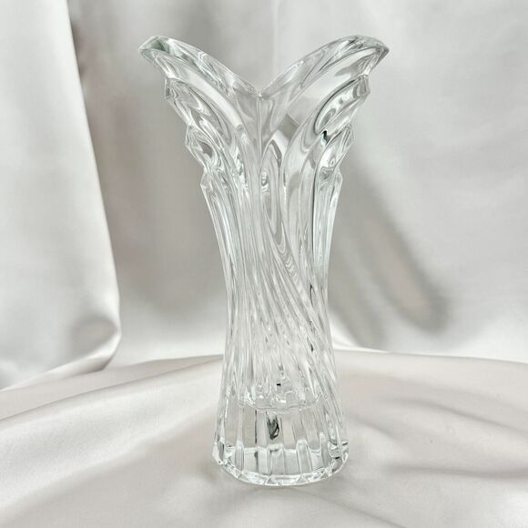 Mikasa | Accents | Vintage Mikasa Crystal Clear Glass Vase 8 Mystic ...